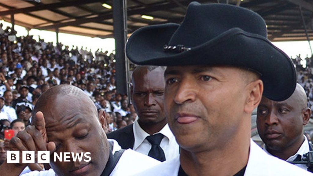 Moise Katumbi announces DR Congo presidency bid - BBC News