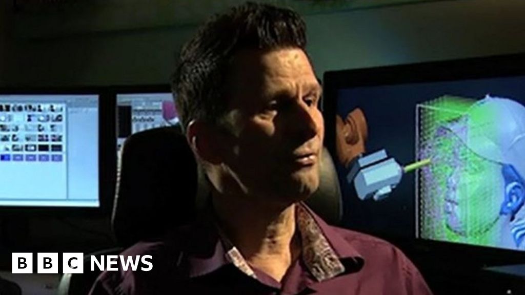 'Web hacker held me to ransom' - BBC News