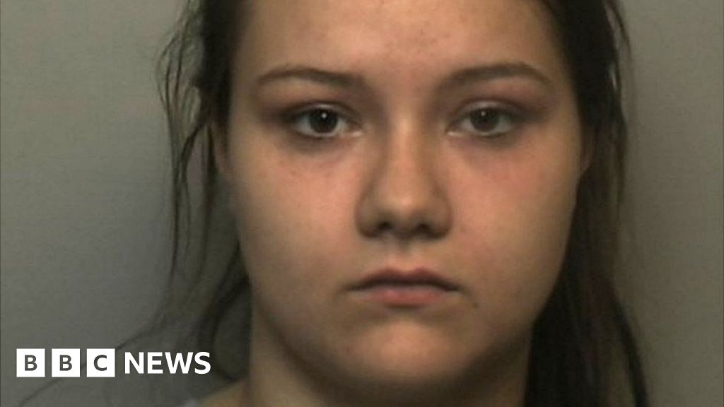 Mother sent 'last photo' of child to ex before killing her - BBC News