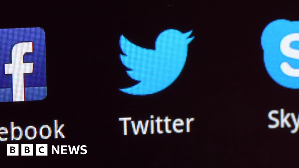 Scottish football club removes offensive tweets