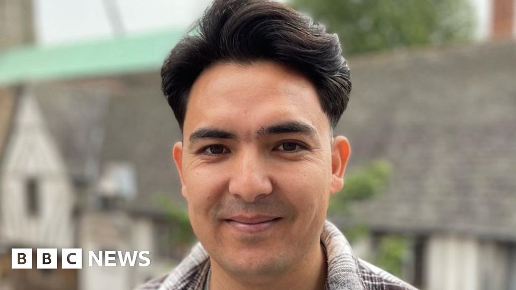 Afghan dad feared family would die in Channel crossing - BBC News