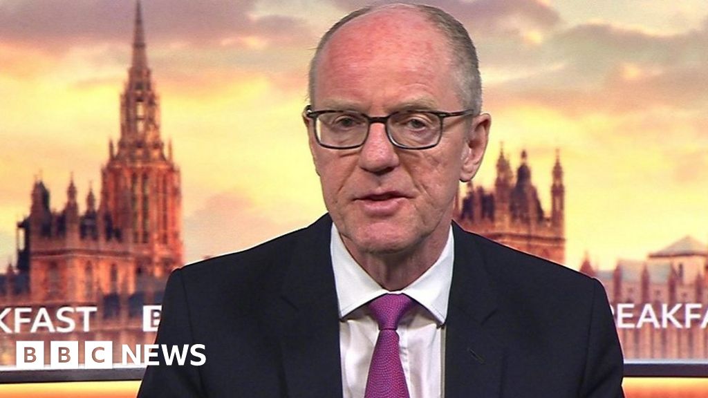 Nick Gibb: ‘Moral imperative’ to reopen English schools - BBC News