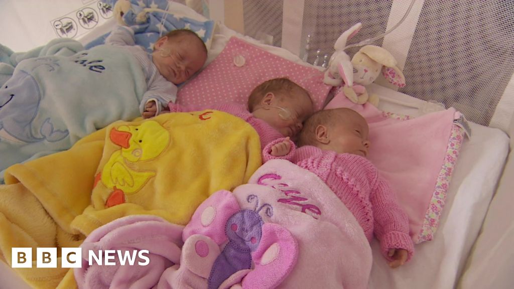 Premature triplets make it home for due date - BBC News