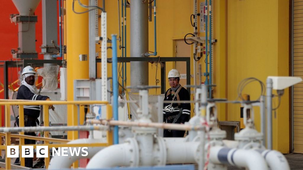 Host country of COP28, UAE, to ramp up oil production, BBC learns - BBC ...