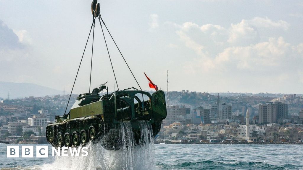 Lebanon sinks tanks in Mediterranean to make new reef - BBC News