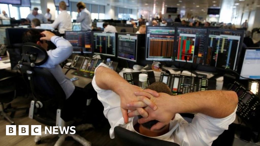 FTSE 100 and pound edge lower - BBC News
