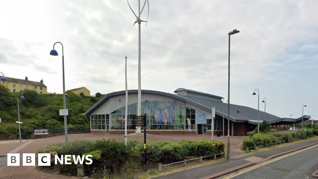 Maryport regeneration set to fail, business leader warns - BBC News