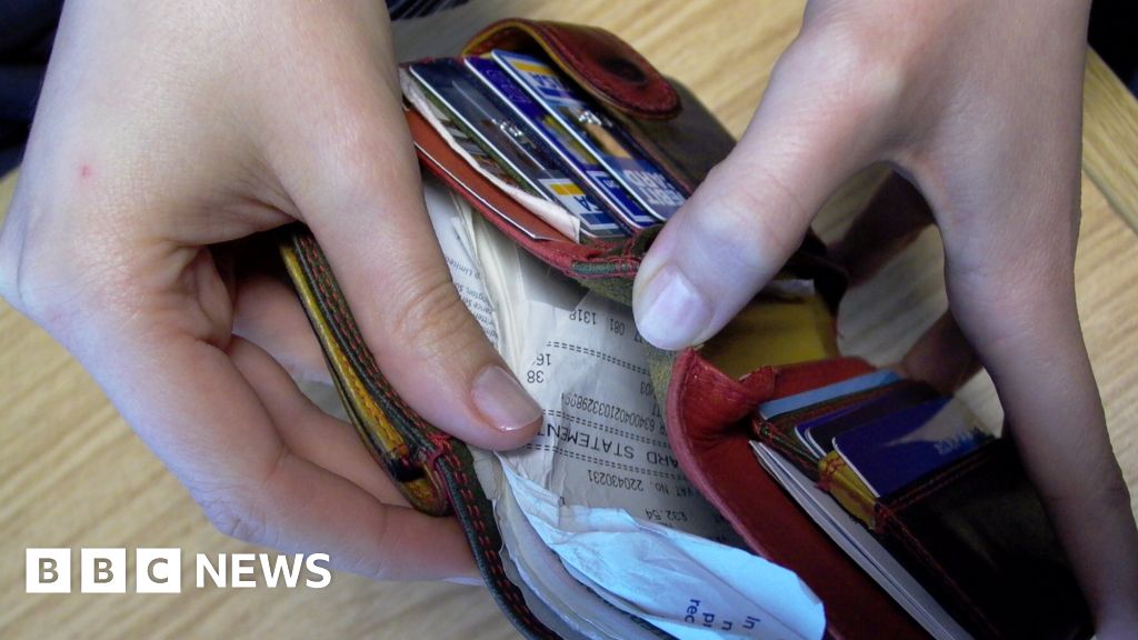 Council tax: Bid to stop prison threat over non-payment - BBC News