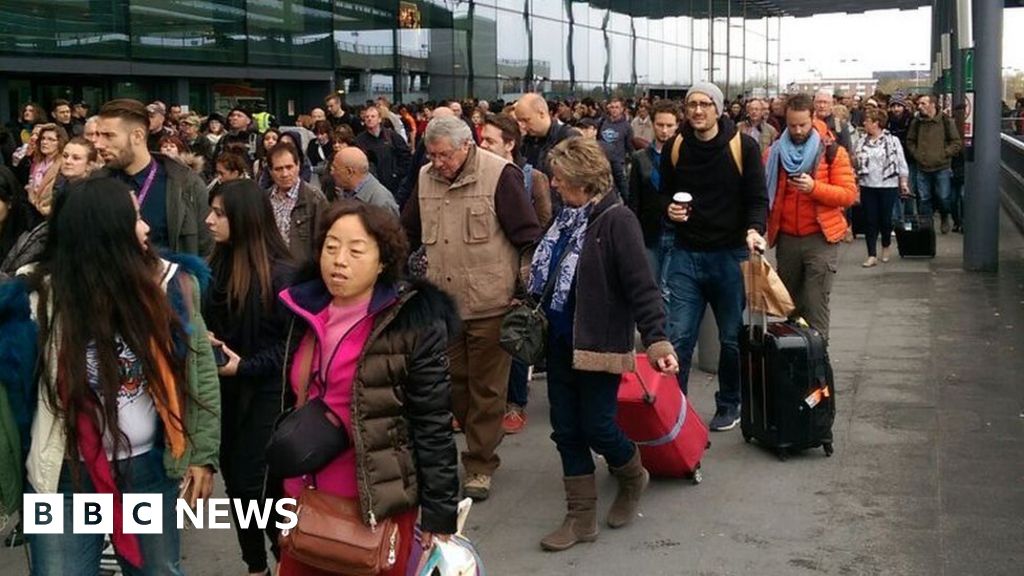 Jerome Chauris cleared after Gatwick security alert - BBC News