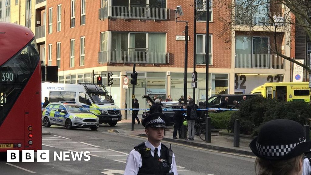 Pedestrian injured in King's Cross police chase crash - BBC News