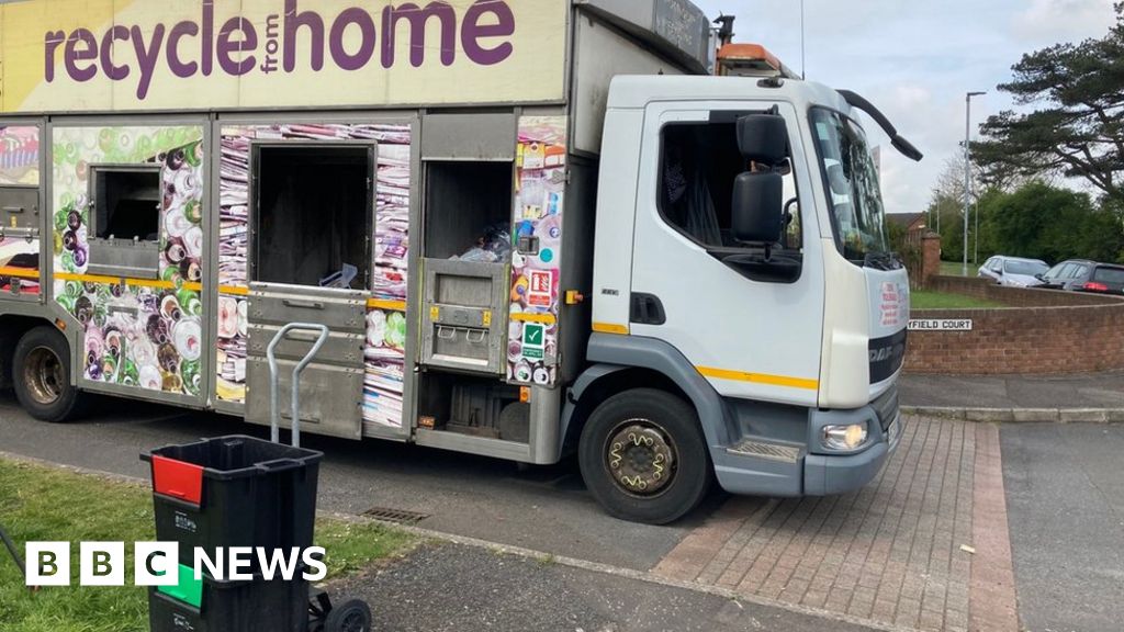 Recycling: Common approach 'could save millions' - BBC News