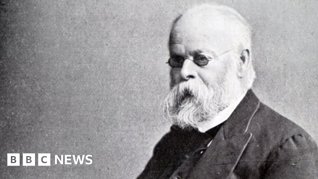 Samuel Plimsoll's legacy marked for his 200th birthday - BBC News