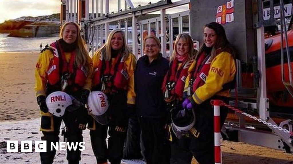 Cullercoats RNLI station launches first all-female crew