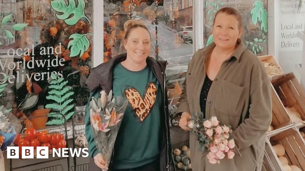 Anger at A4 bus lane plan between Keynsham and Saltford - BBC News