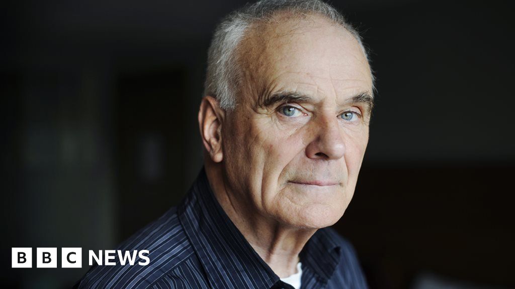 British composer Sir Peter Maxwell Davies dies aged 81 - BBC News