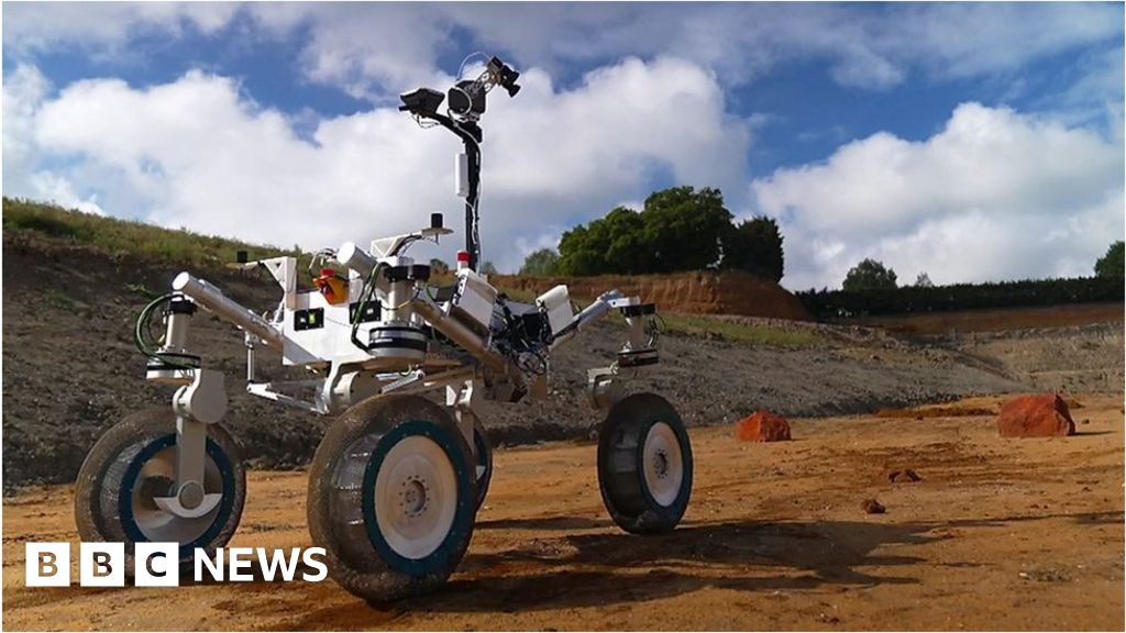 UK Mars rover pitches for new role at the Moon - BBC News