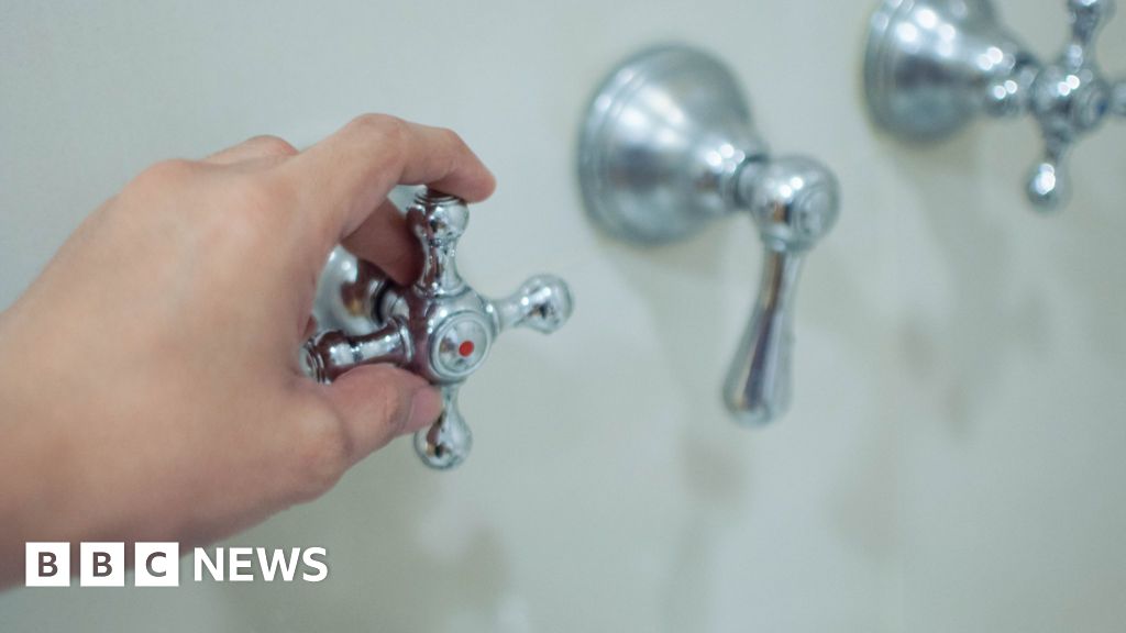 Care charity fined after woman drowned in bath - BBC News