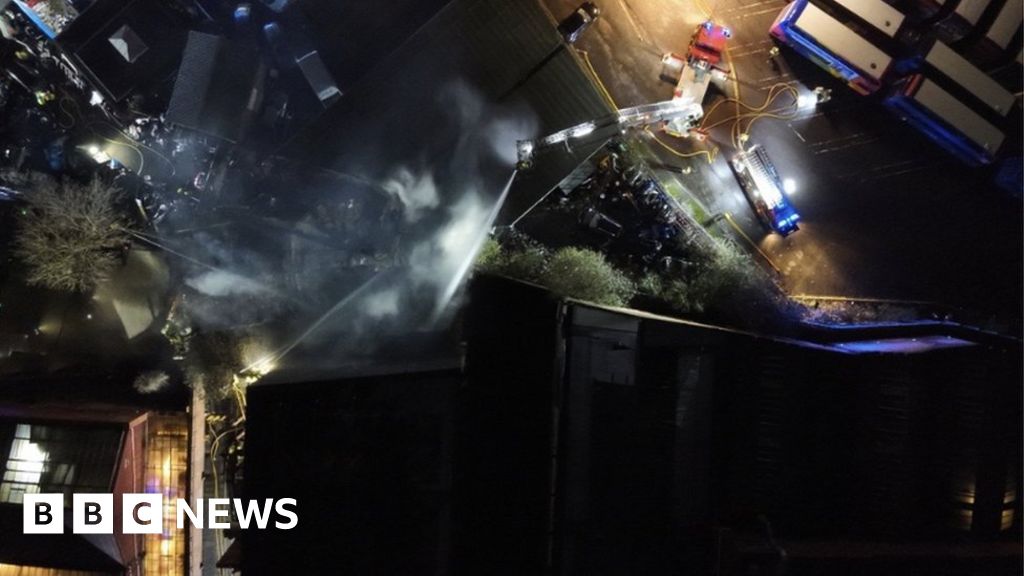 Fire crews tackle two large blazes in the West Midlands - BBC News