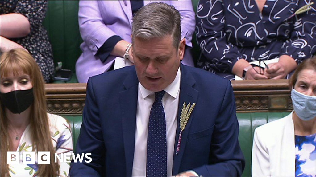 Starmer challenges Johnson on universal credit cuts - BBC News