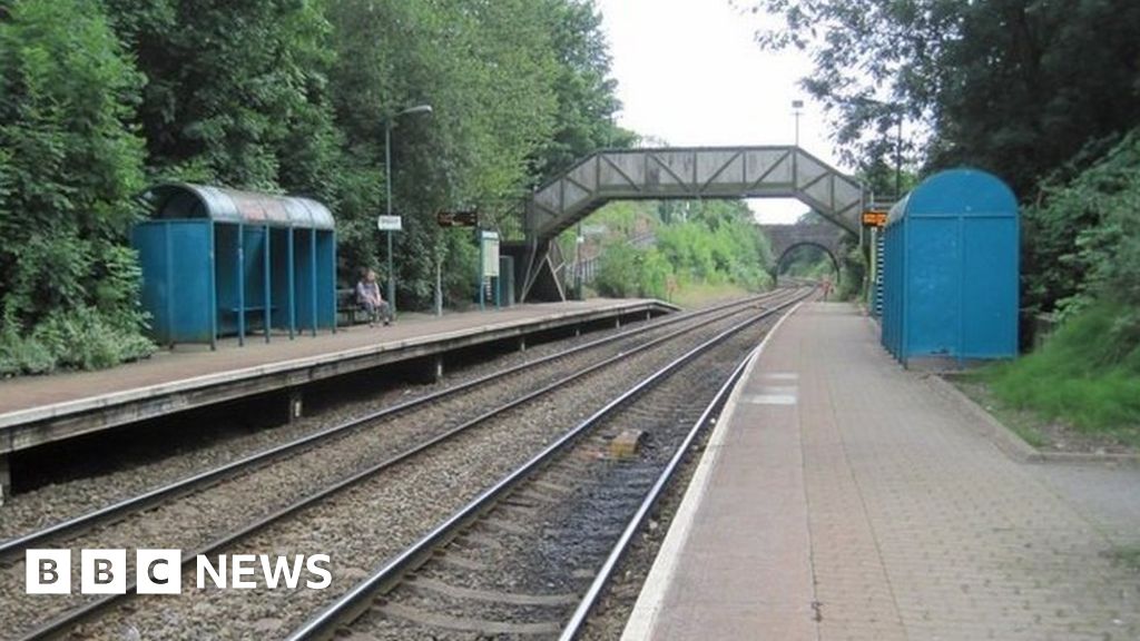 Two broken down trains in Cardiff cause delays - BBC News
