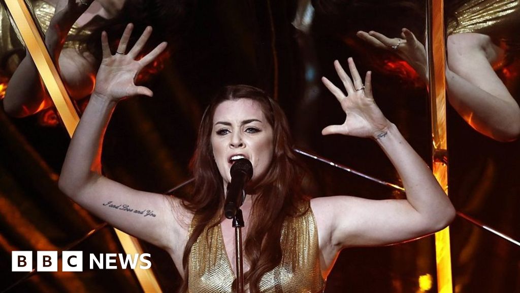 Eurovision 2017: UK's Lucie Jones shares her predictions - BBC News