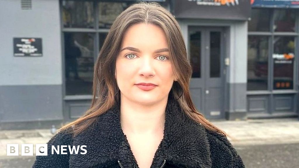 Bristol strip club ban 'will put dancers in danger' - BBC News