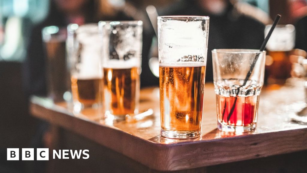 Five things we know from Scotland's alcohol death figures - BBC News