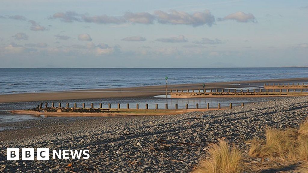 Ill woman airlifted from Borth beach, Ceredigion