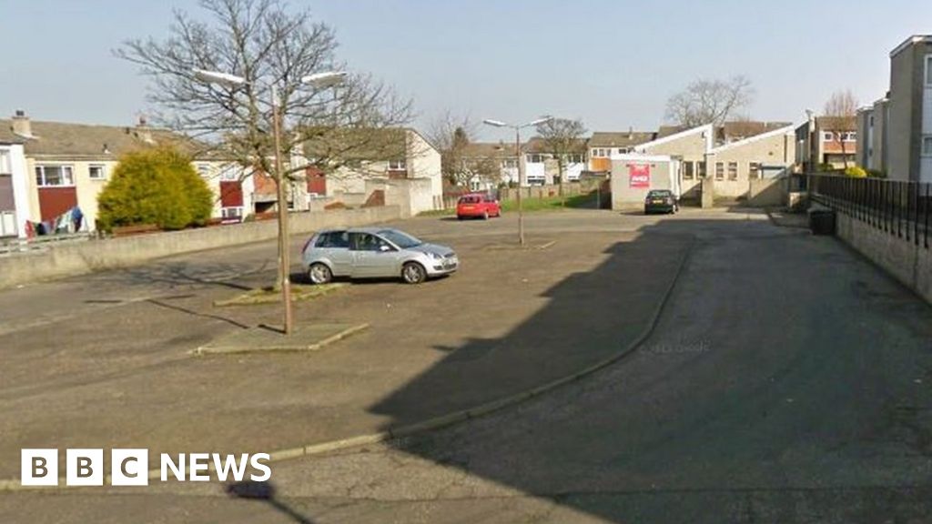 Masked pair in Bo'ness attack man with metal pole - BBC News