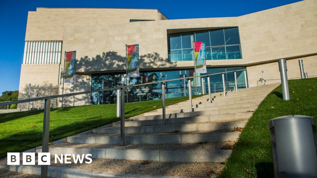 Pontio centre delay costs Bangor University £1m - BBC News