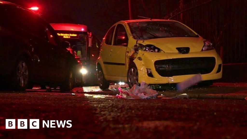 Schoolgirls recovering after Liverpool crash - BBC News