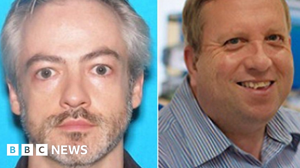 US-wide manhunt after Chicago murder - BBC News