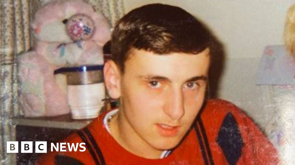Walker murder: Paul Wilkinson's family pays tribute to 'joker of our ...