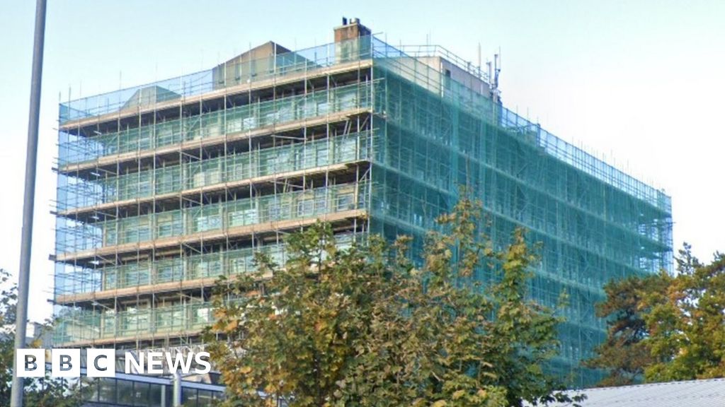 Wycombe Hospital approaching end of life - NHS trust - BBC News