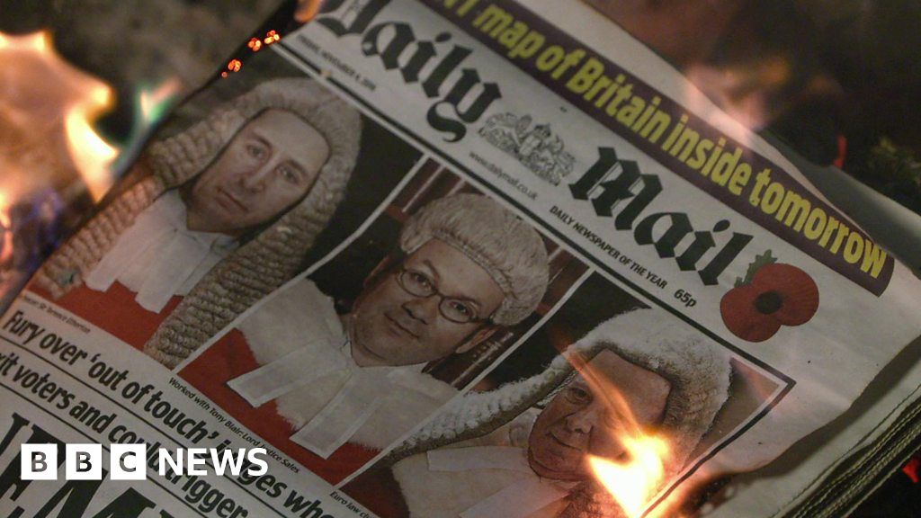 Brexit fireworks in the aftermath of Article 50 ruling - BBC News