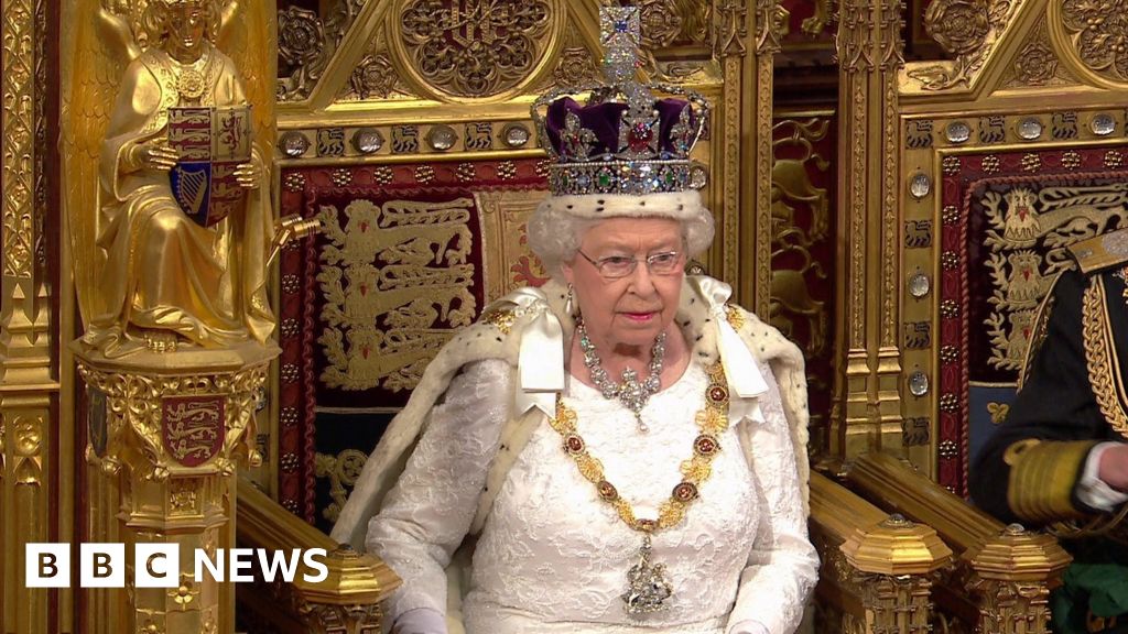 Queen's Speech: Prison shake-up at heart of new laws - BBC News