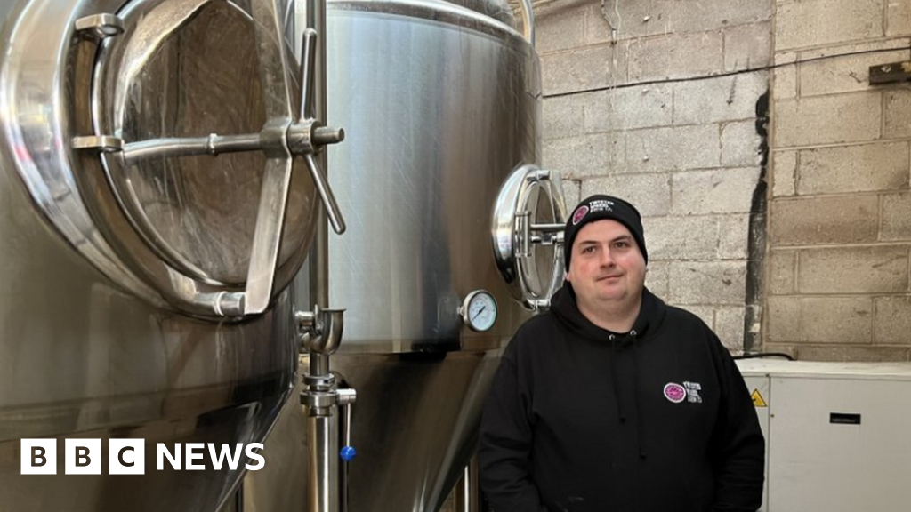 UK craft beer industry faces huge challenges, says MP - BBC News