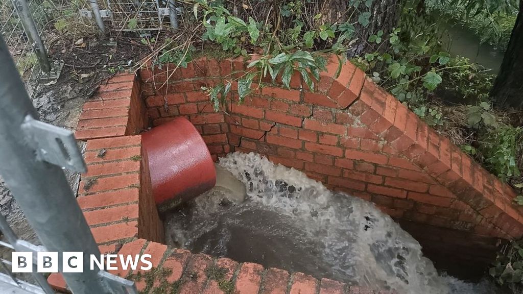 'Disgusting’ raw sewage spotted in the River Foss in York - BBC News