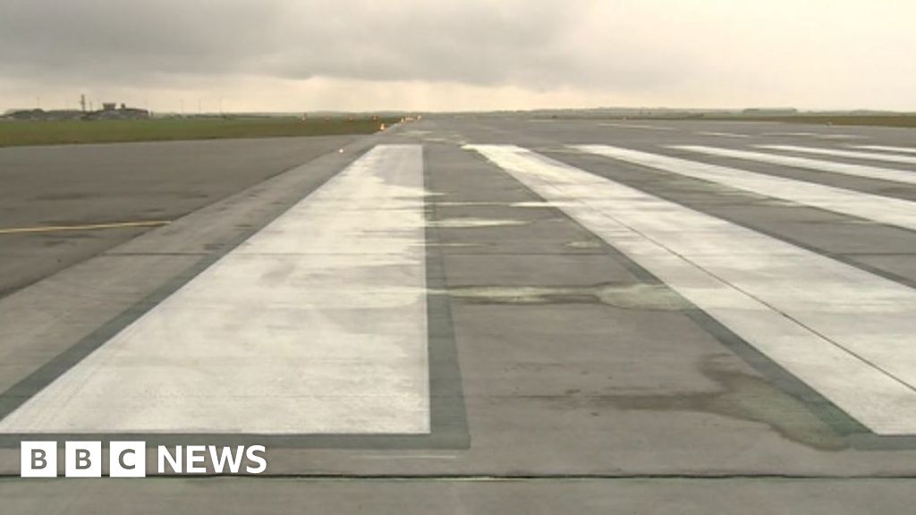 Defence secretary visits £20m revamped RAF Valley runway - BBC News