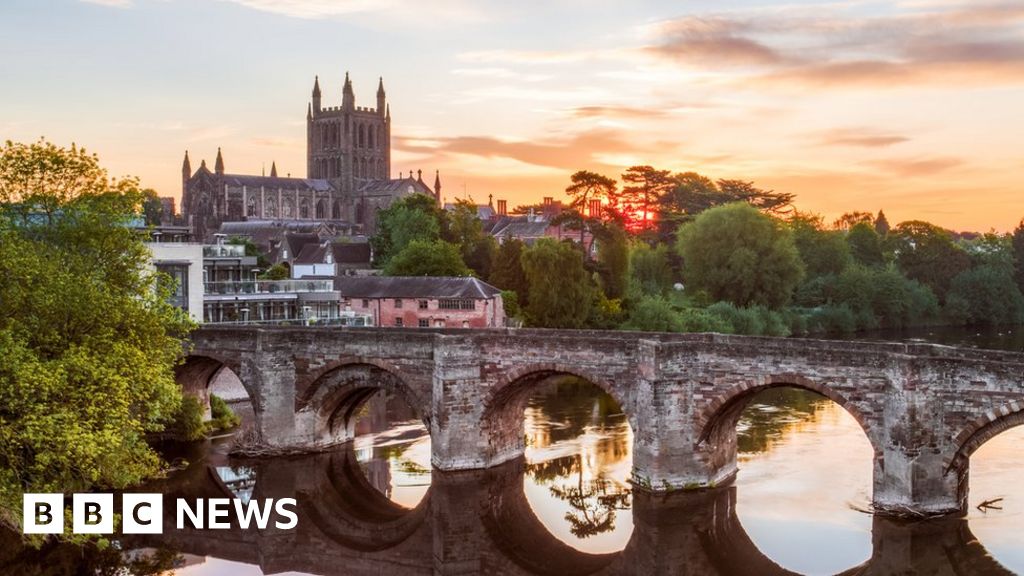 Old Hereford railway lines and canal beds could be repurposed - BBC News