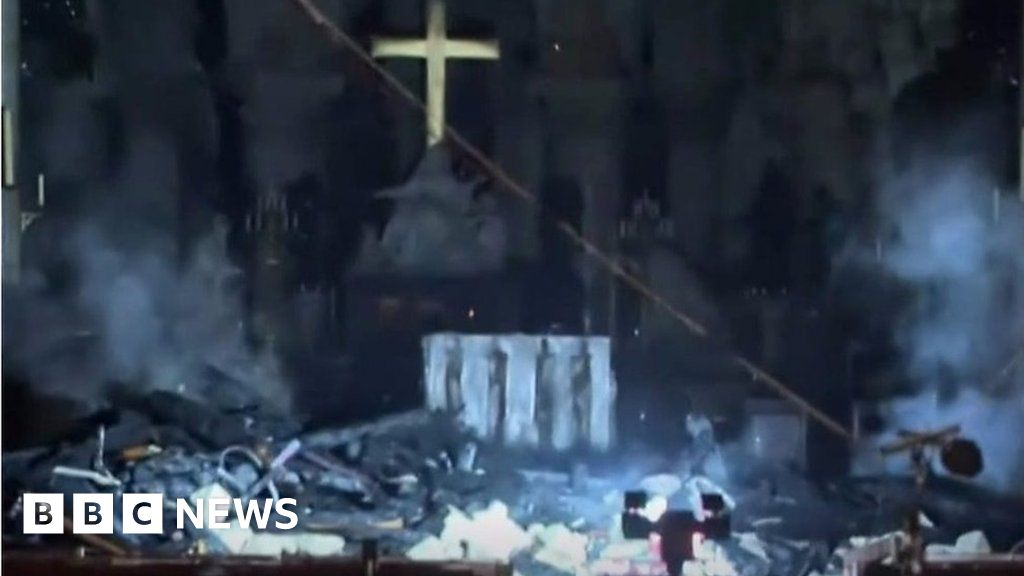 Notre-Dame cathedral: First look inside fire-damaged building - BBC News