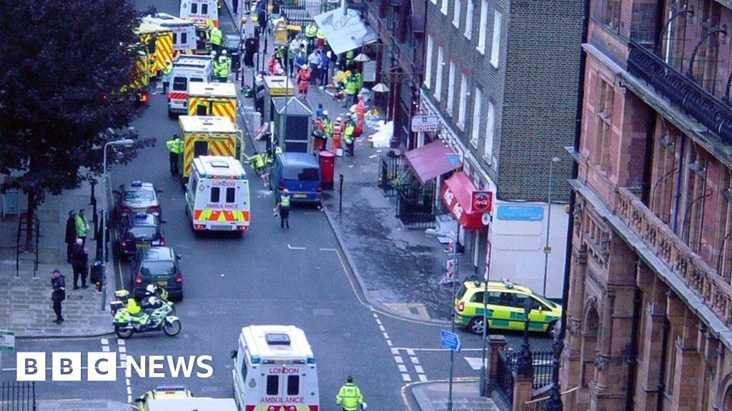 More than half of emergency crews live outside the capital - BBC News