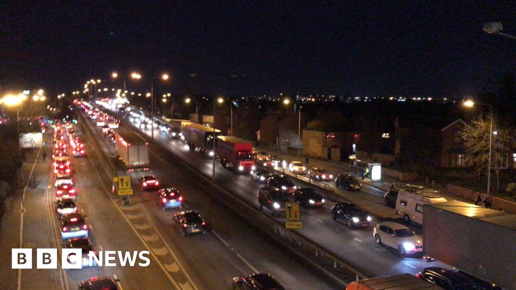 Nottingham A52 bridge closure: Repairs will continue for rest of year ...
