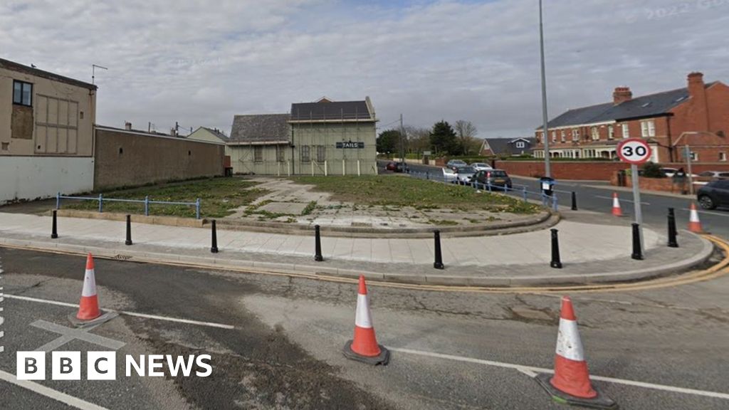 Seaham development thrown out by councillors over size - BBC News