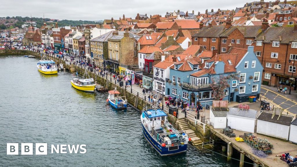 Whitby council move to end private housing developments - BBC News