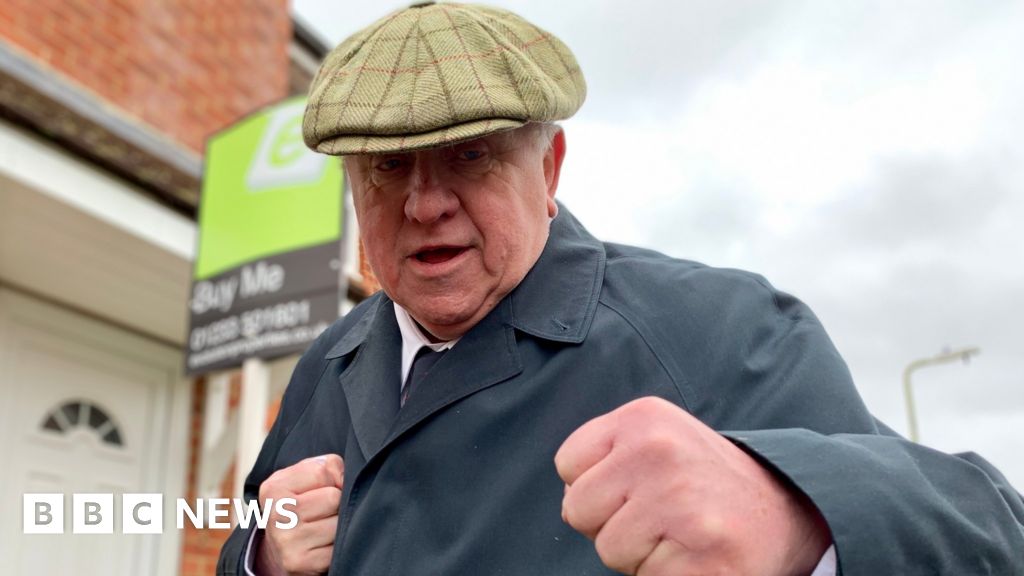 Fergus Wilson: Hundreds face eviction as landlord sells property empire ...