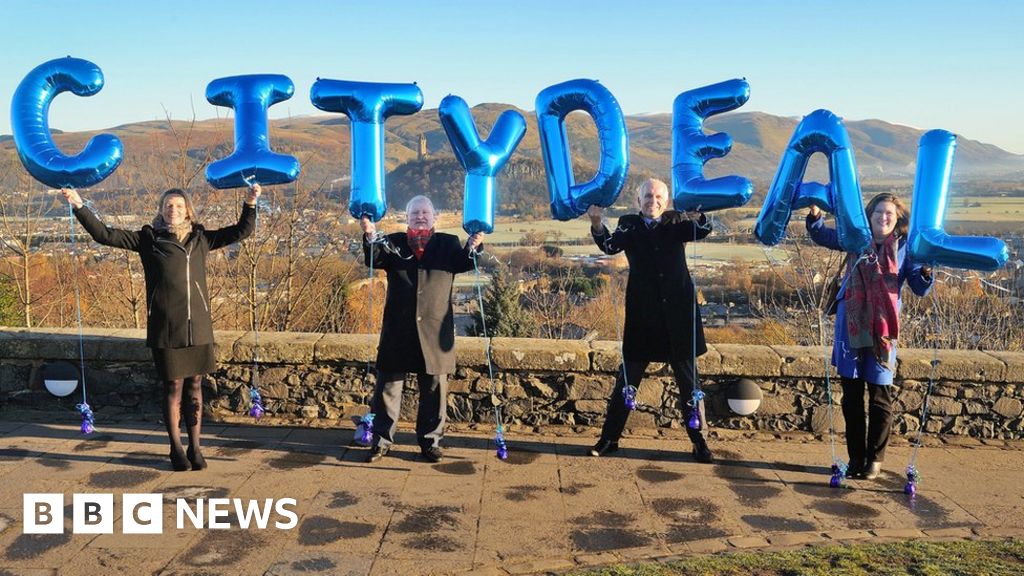 Stirling City Deal hailed as 'once in a generation opportunity' - BBC News