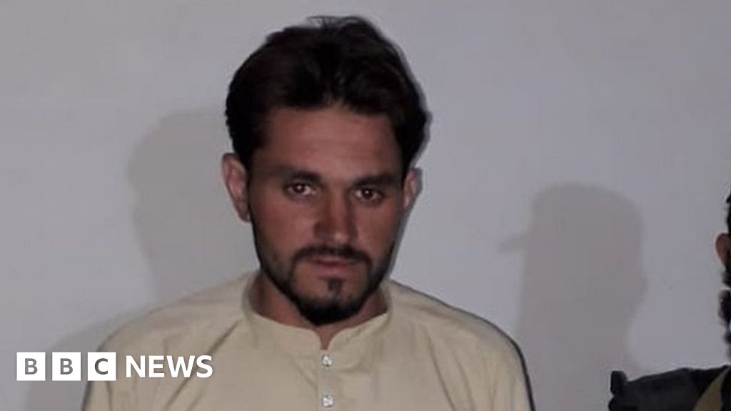 Pakistan girls: Man arrested for 'murdering cousins over video' - BBC News