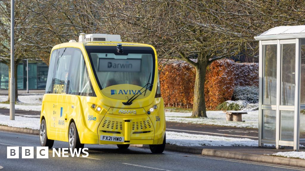 Driverless passenger shuttle trial begins at Oxfordshire's Harwell Campus - BBC News