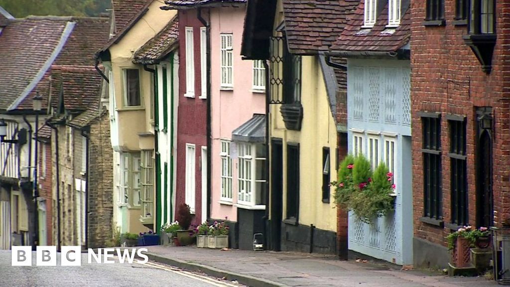 Residents fight new homes plans amid housing crisis - BBC News